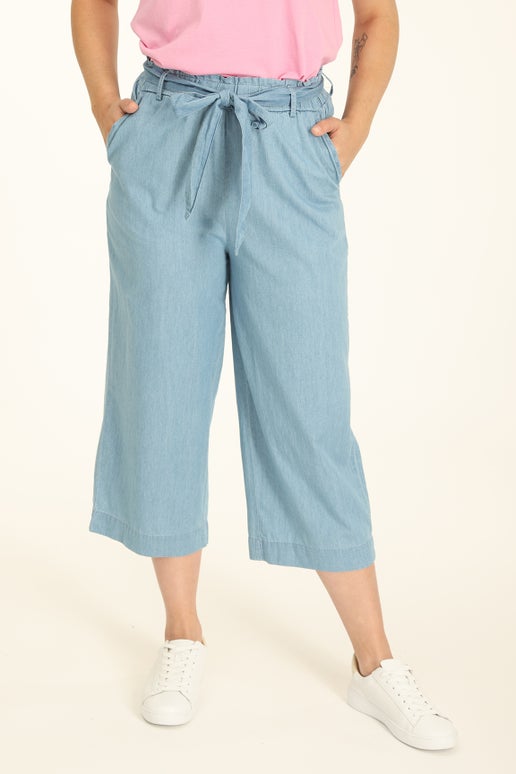 Chambray Crop Pant in Blue | Caroline Eve