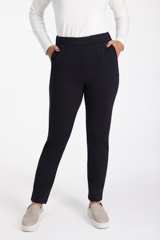 Relaxed Ponti Short Pant in Navy | Caroline Eve
